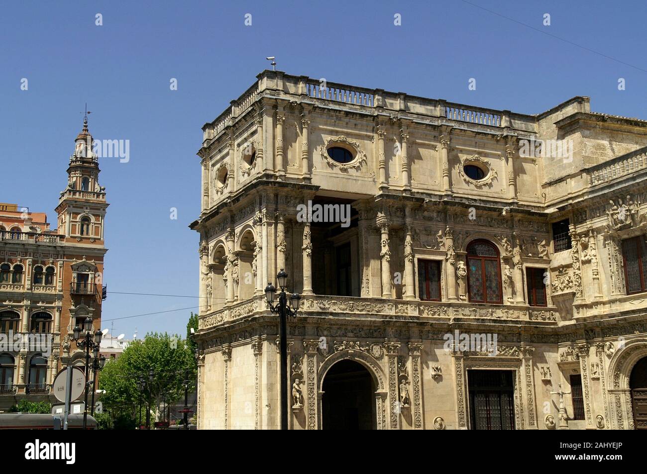 Seville architecture hi-res stock photography and images - Alamy