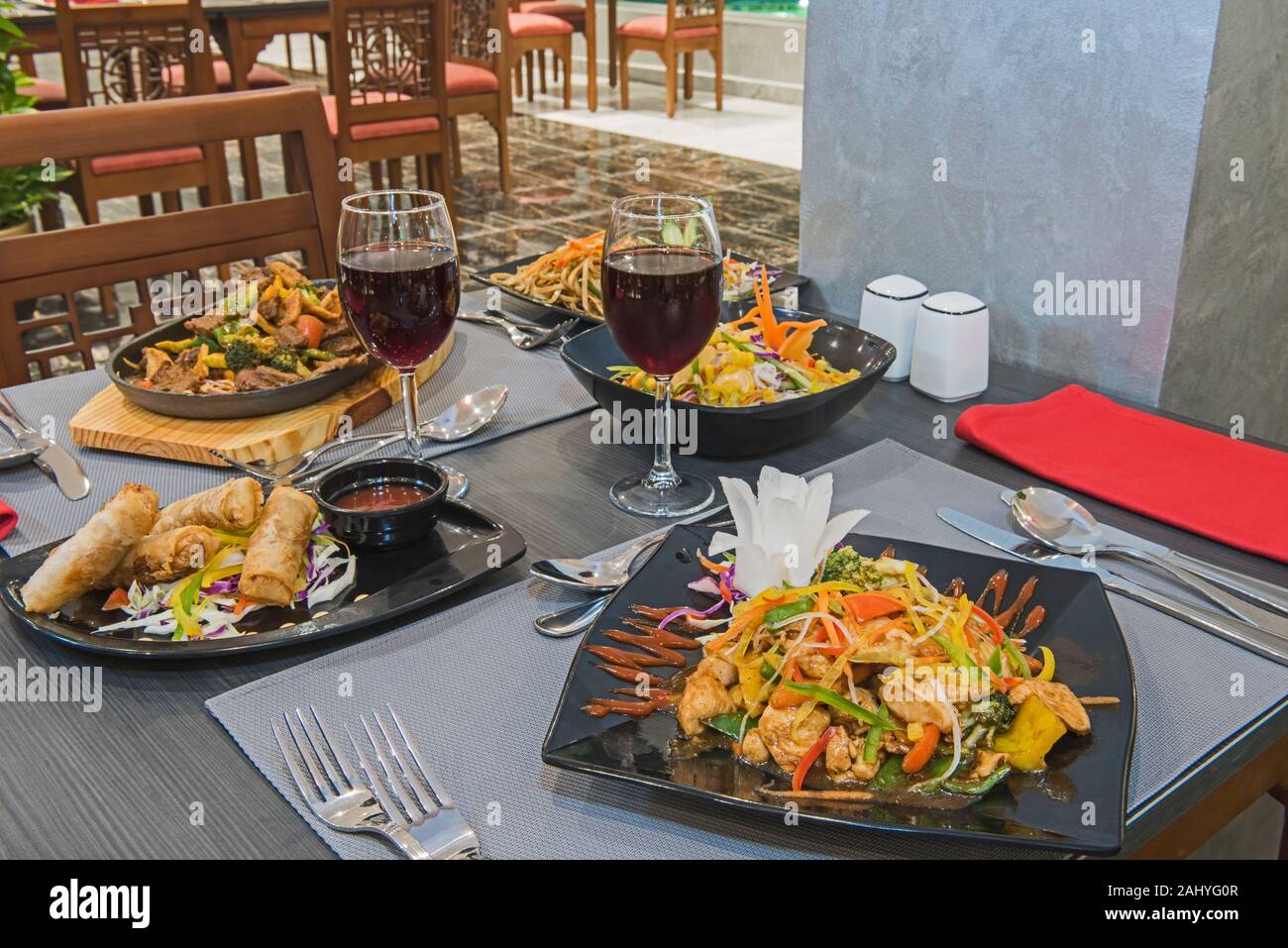 Dinner meal stir fry table setting hi-res stock photography and images ...