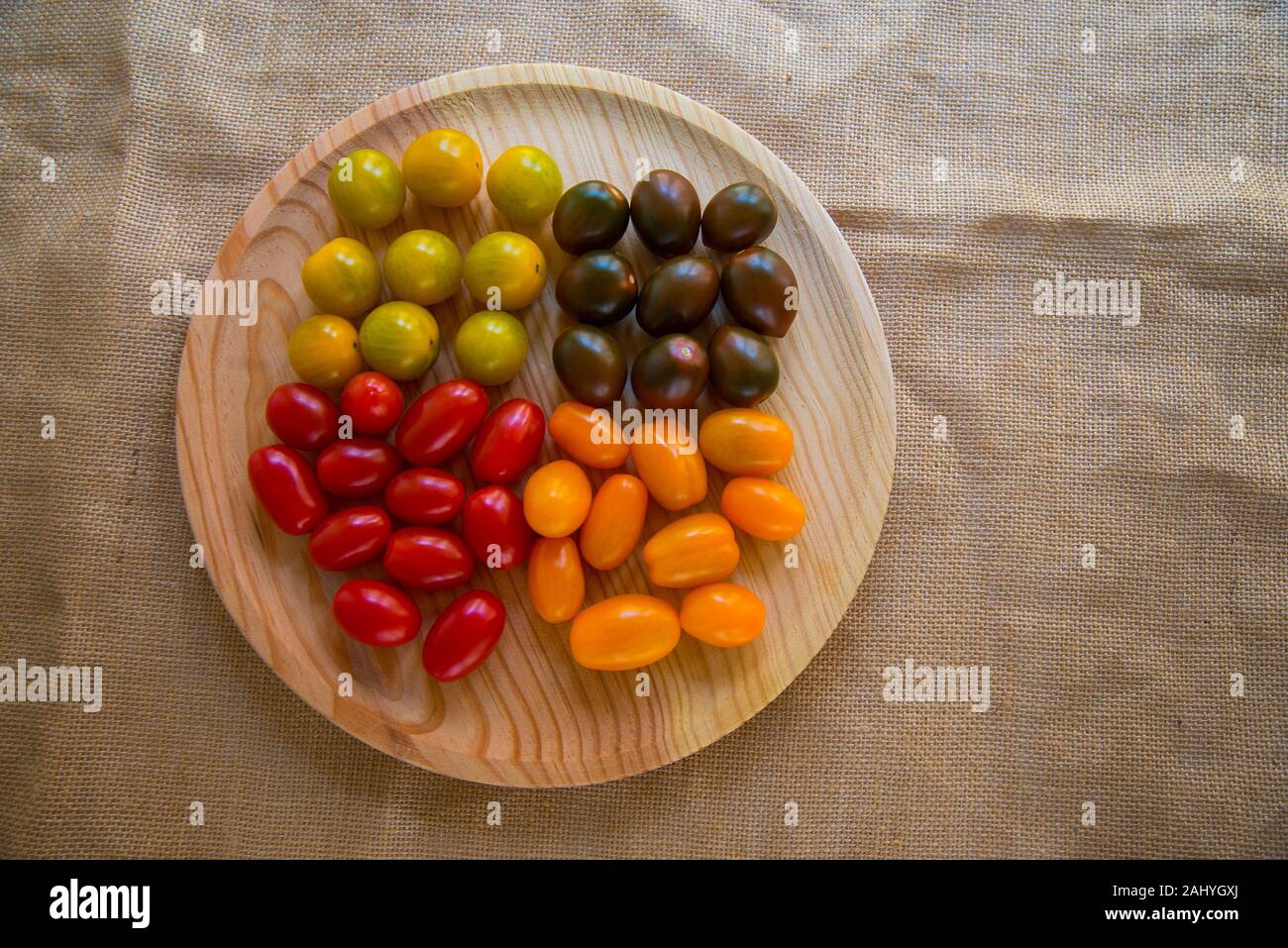 Tomato view from above hi-res stock photography and images - Alamy