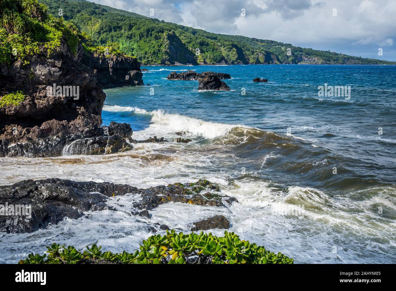 A gorgeous view of the natural landscape in Maui, Hawaii Stock Photo ...