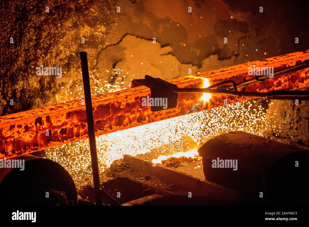 Gas cutting of the hot metal hi-res stock photography and images - Alamy