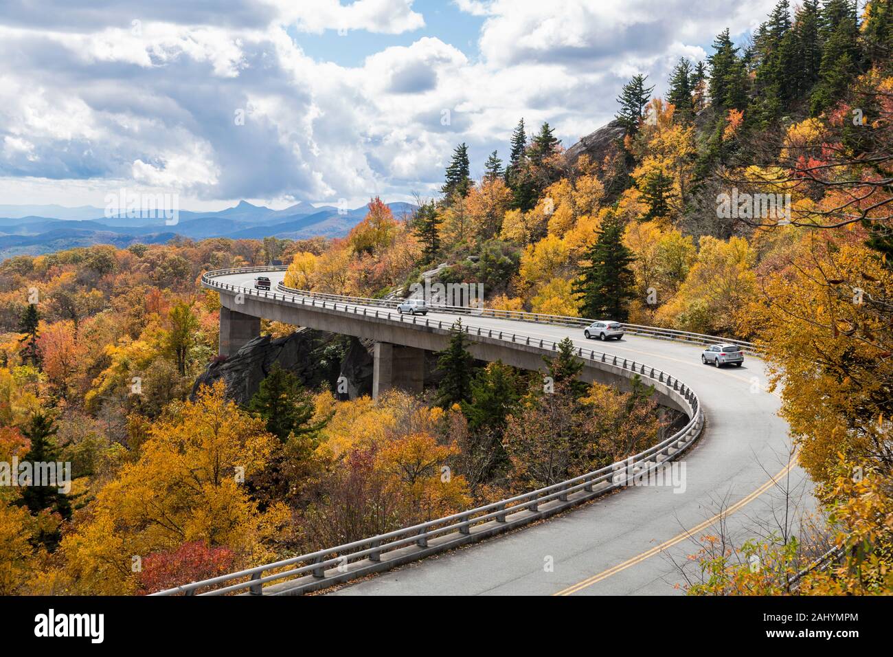 Blue ridge parkway hi-res stock photography and images - Alamy