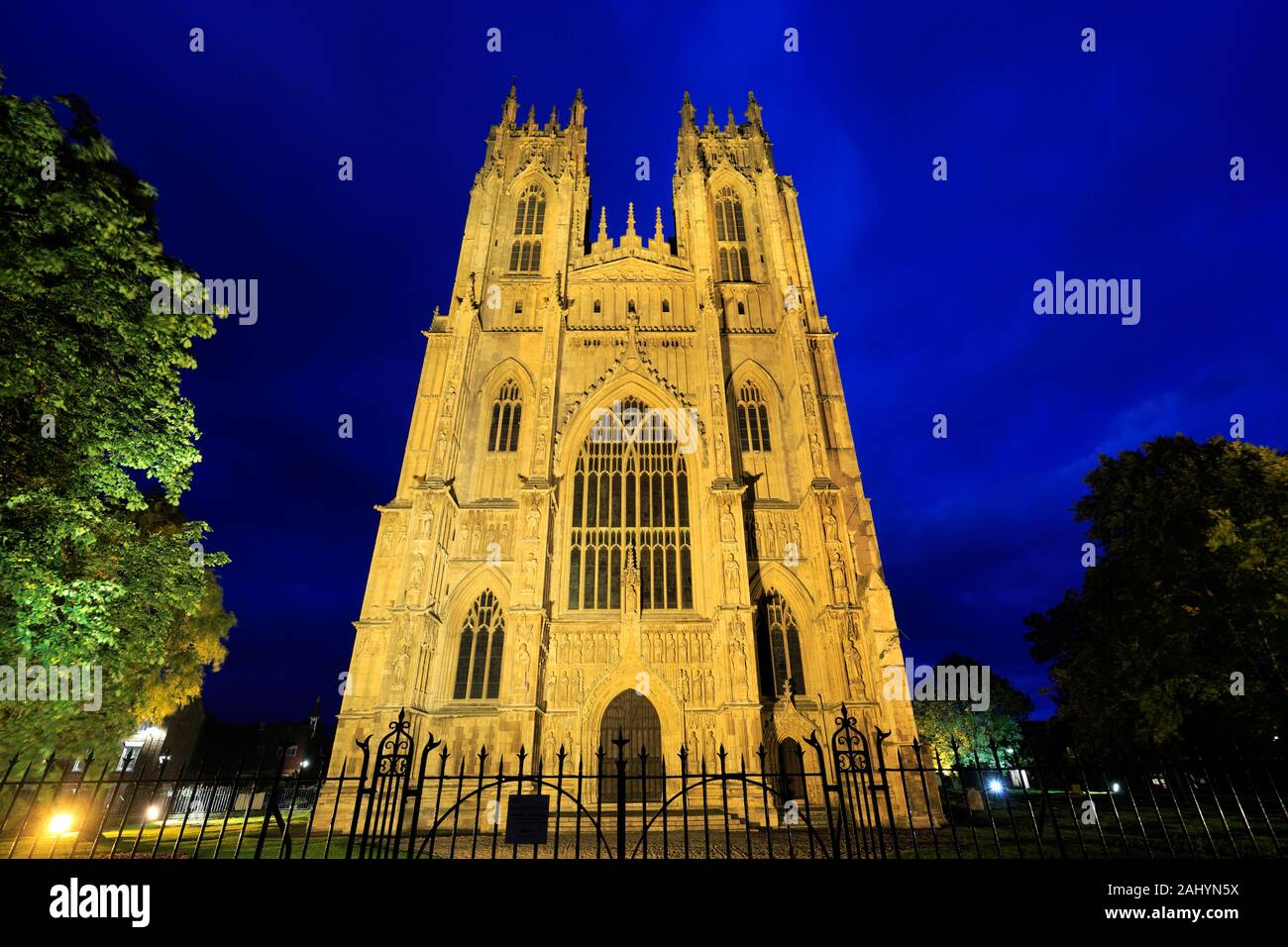 Beverley minster at night hi-res stock photography and images - Alamy