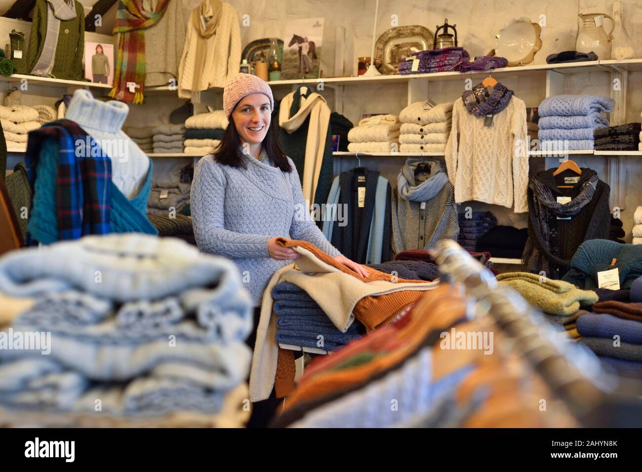 Irish cottage interior hi-res stock photography and images - Alamy
