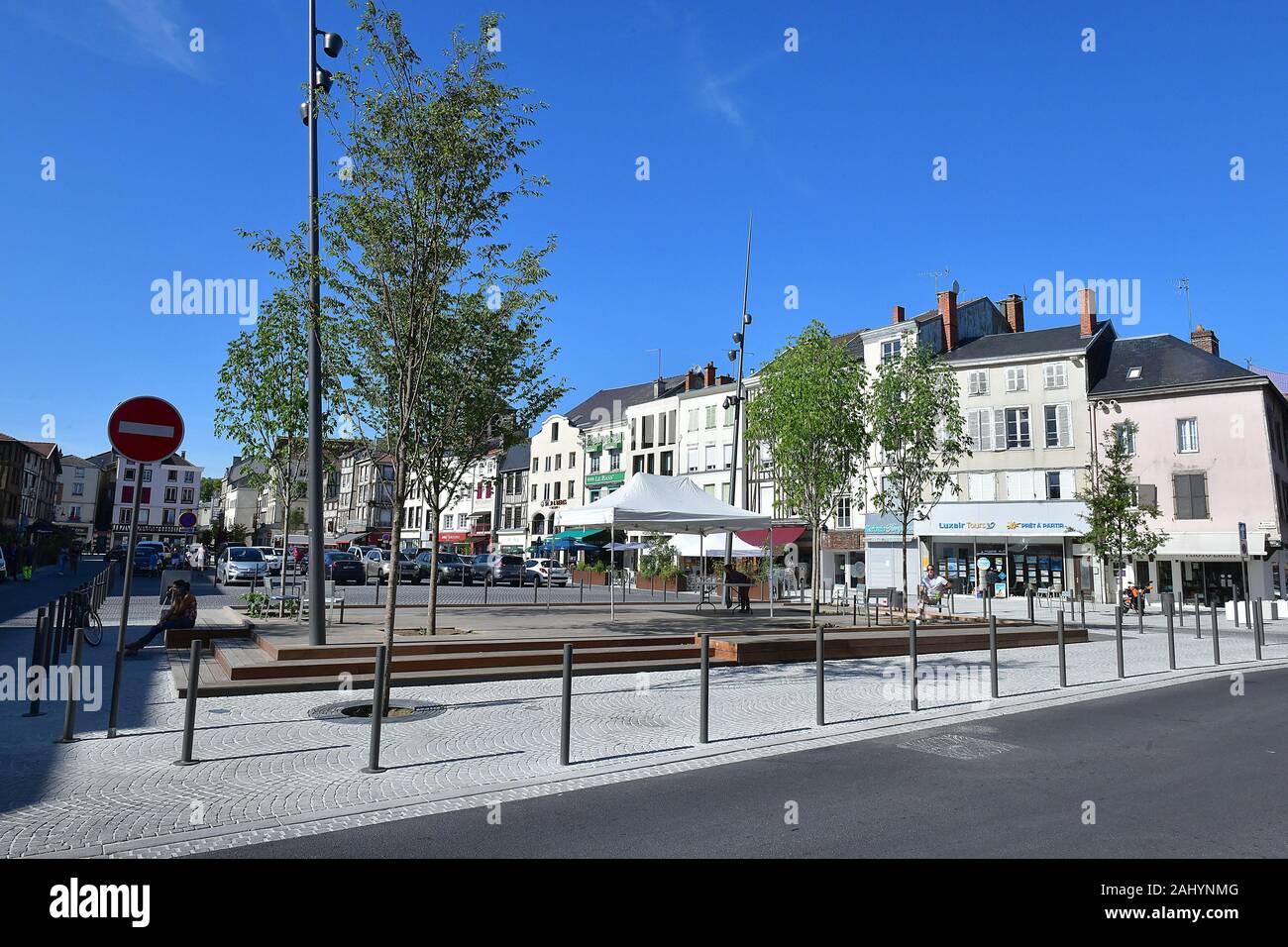 Chalons-en-Champagne (north-eastern France): place de la Republique ...