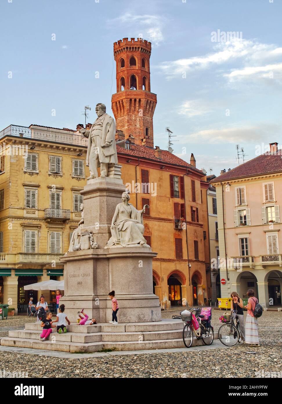 Cavour plaza hi-res stock photography and images - Alamy