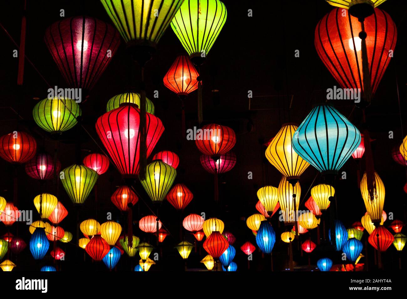 Onsen japan lantern hi-res stock photography and images - Alamy