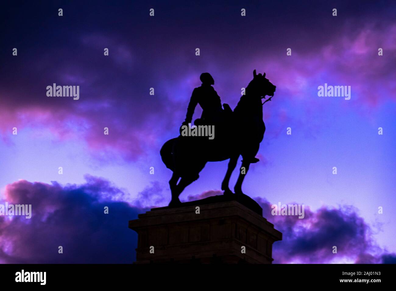 General maximo gomez statue hi-res stock photography and images - Alamy