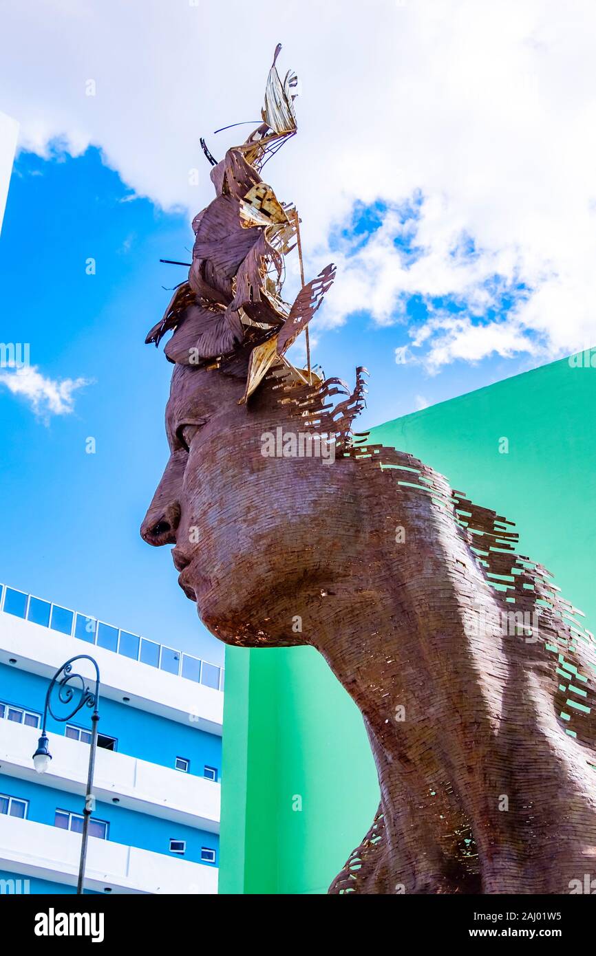 Cuba Havana Malecon Sculpture High Resolution Stock Photography and ...
