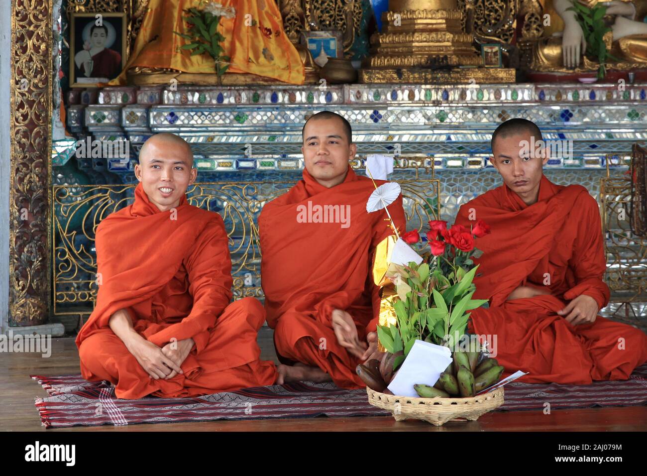 Buddhist monks in Myanmar Stock Photo - Alamy