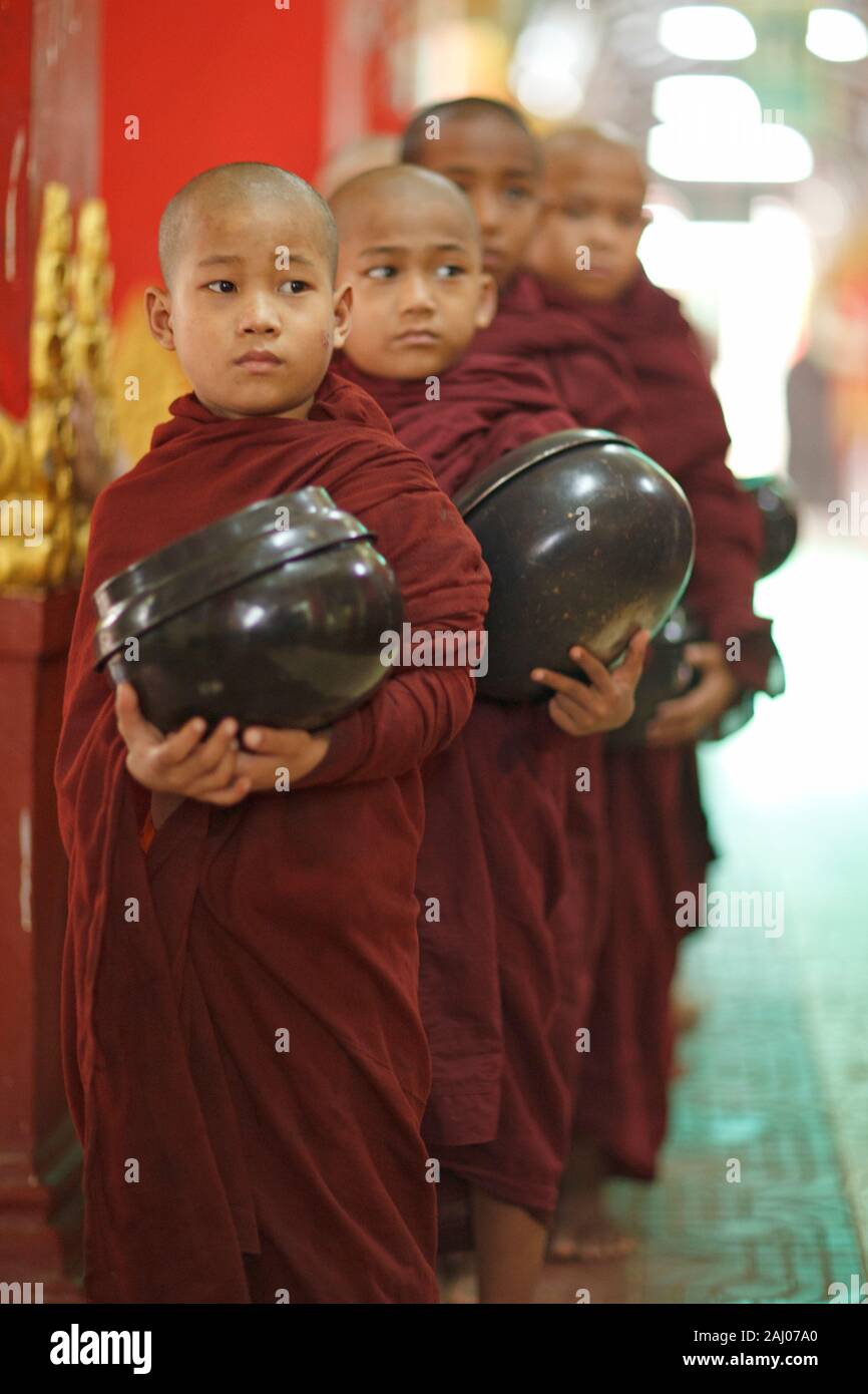 Young buddhist monks in Myanmar Stock Photo - Alamy