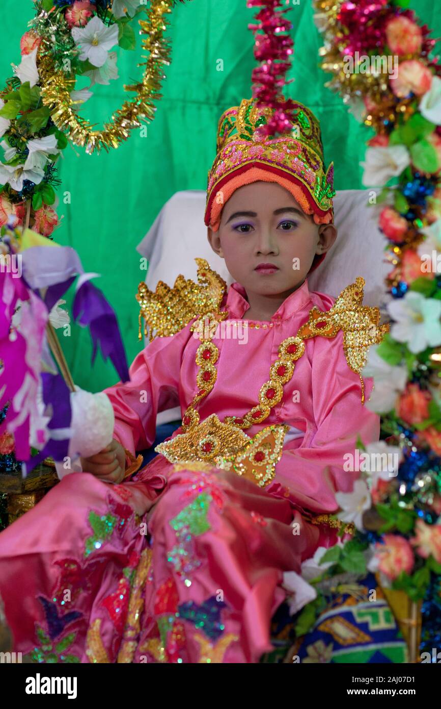 Young boys in Myanmar dressed as young Buddha prince Stock Photo - Alamy