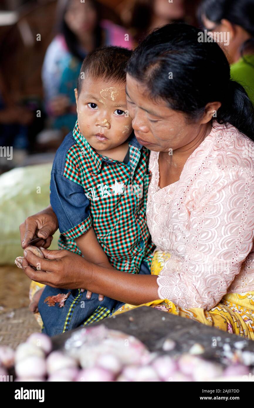 Indigenous meals hi-res stock photography and images - Alamy