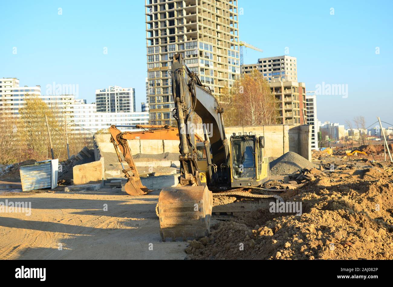 Stone slabs processing hi-res stock photography and images - Alamy