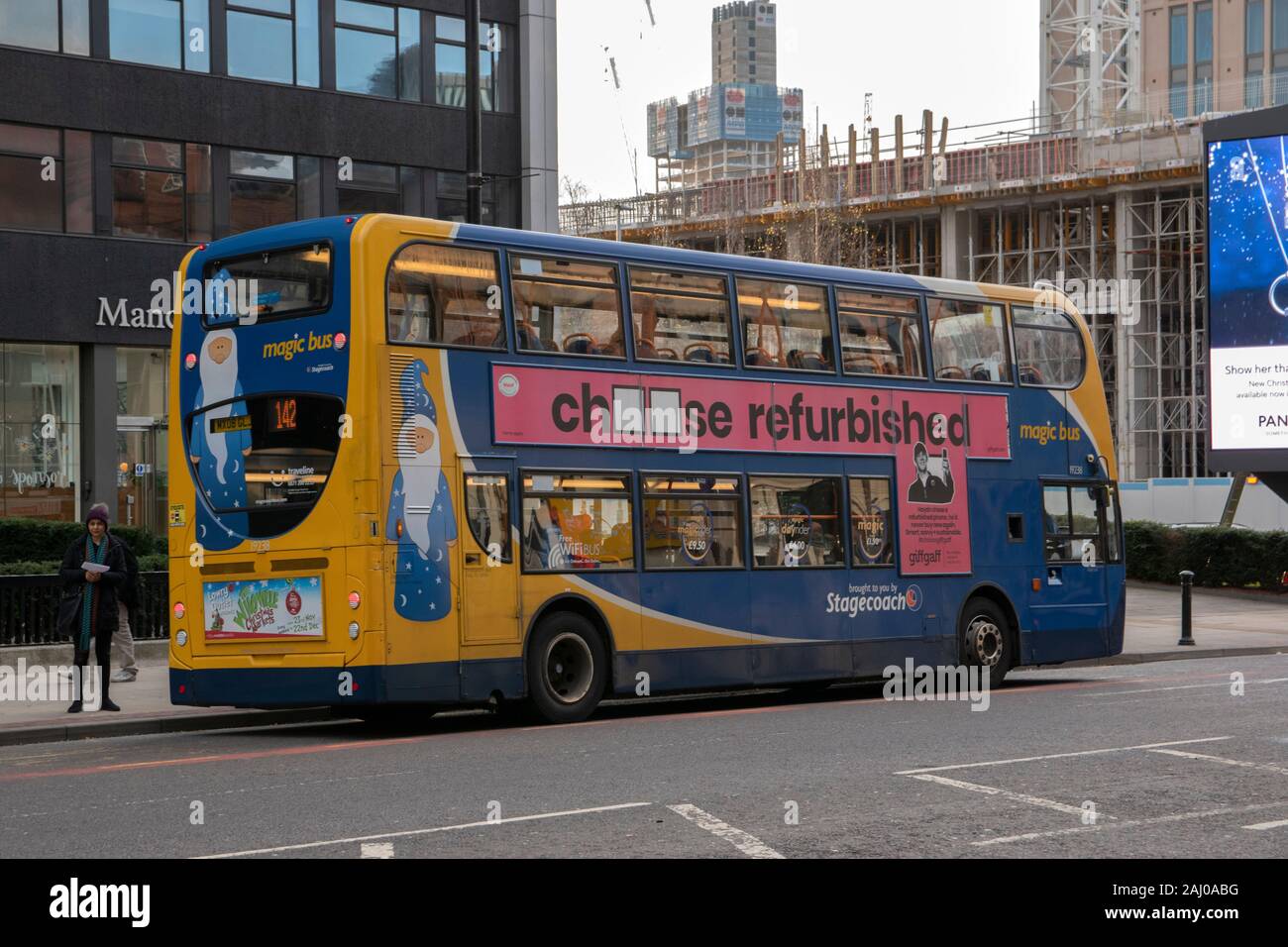 Bus 142 hi-res stock photography and images - Alamy