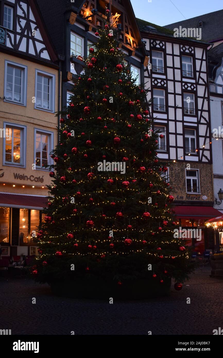 Christmas decoration in Cochem old town 2019 Stock Photo - Alamy