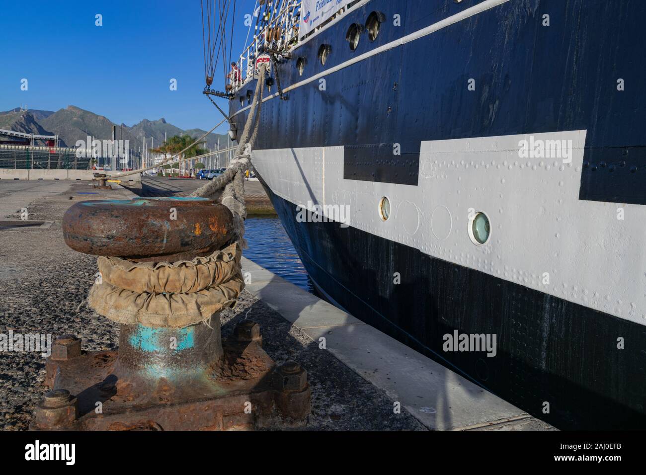 Barc hi-res stock photography and images - Alamy