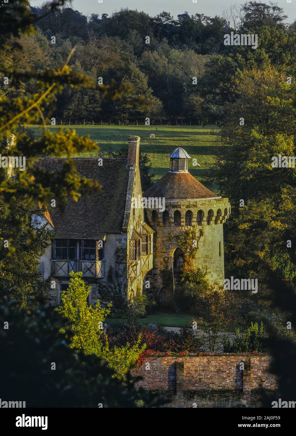 Autumn kent scotney hi-res stock photography and images - Alamy