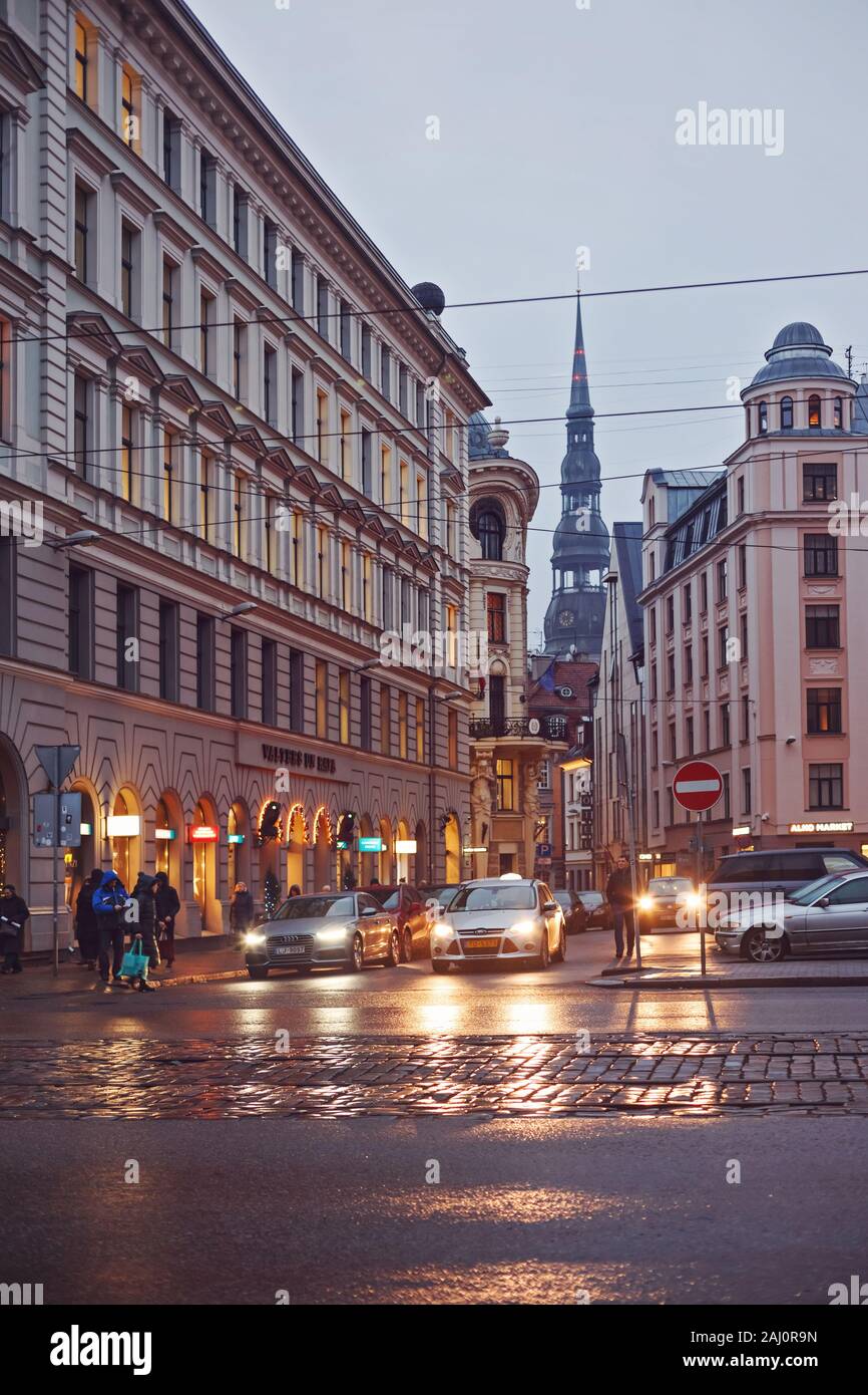 Rainy old street hi-res stock photography and images - Alamy
