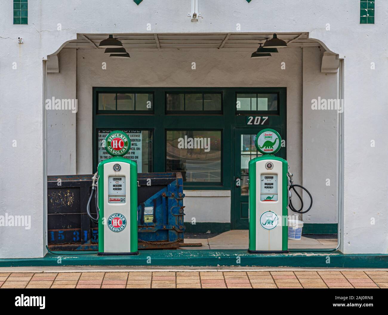 Old sinclair stations hi-res stock photography and images - Alamy
