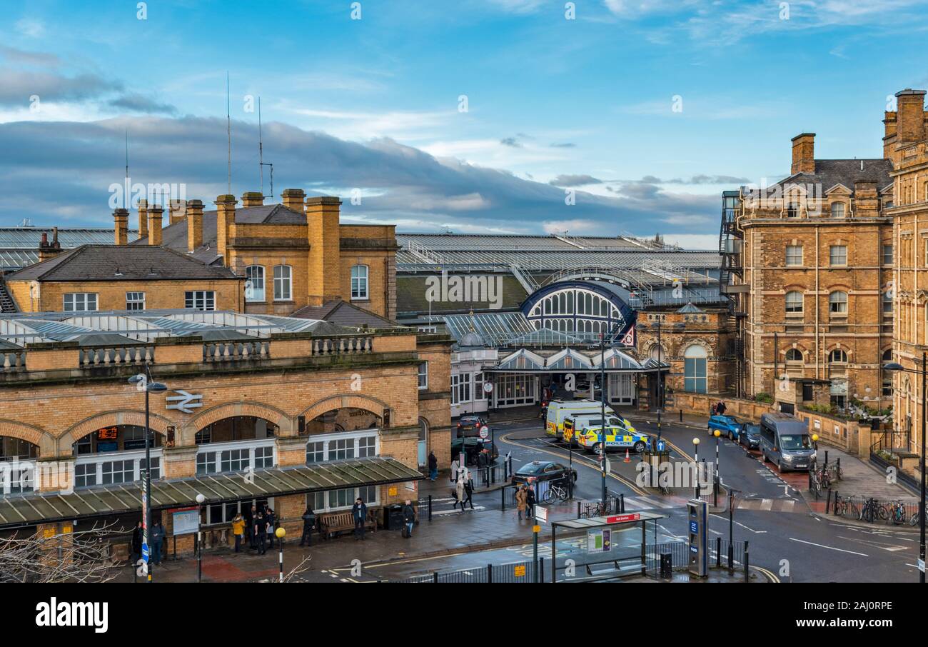 York railway station england hi-res stock photography and images - Alamy