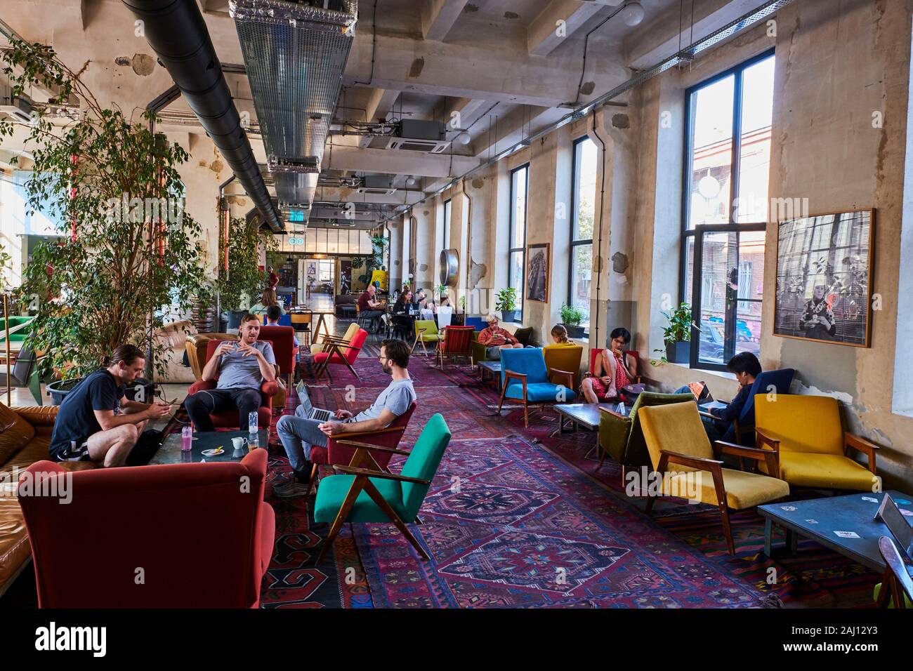 Sewing factory hi-res stock photography and images - Alamy