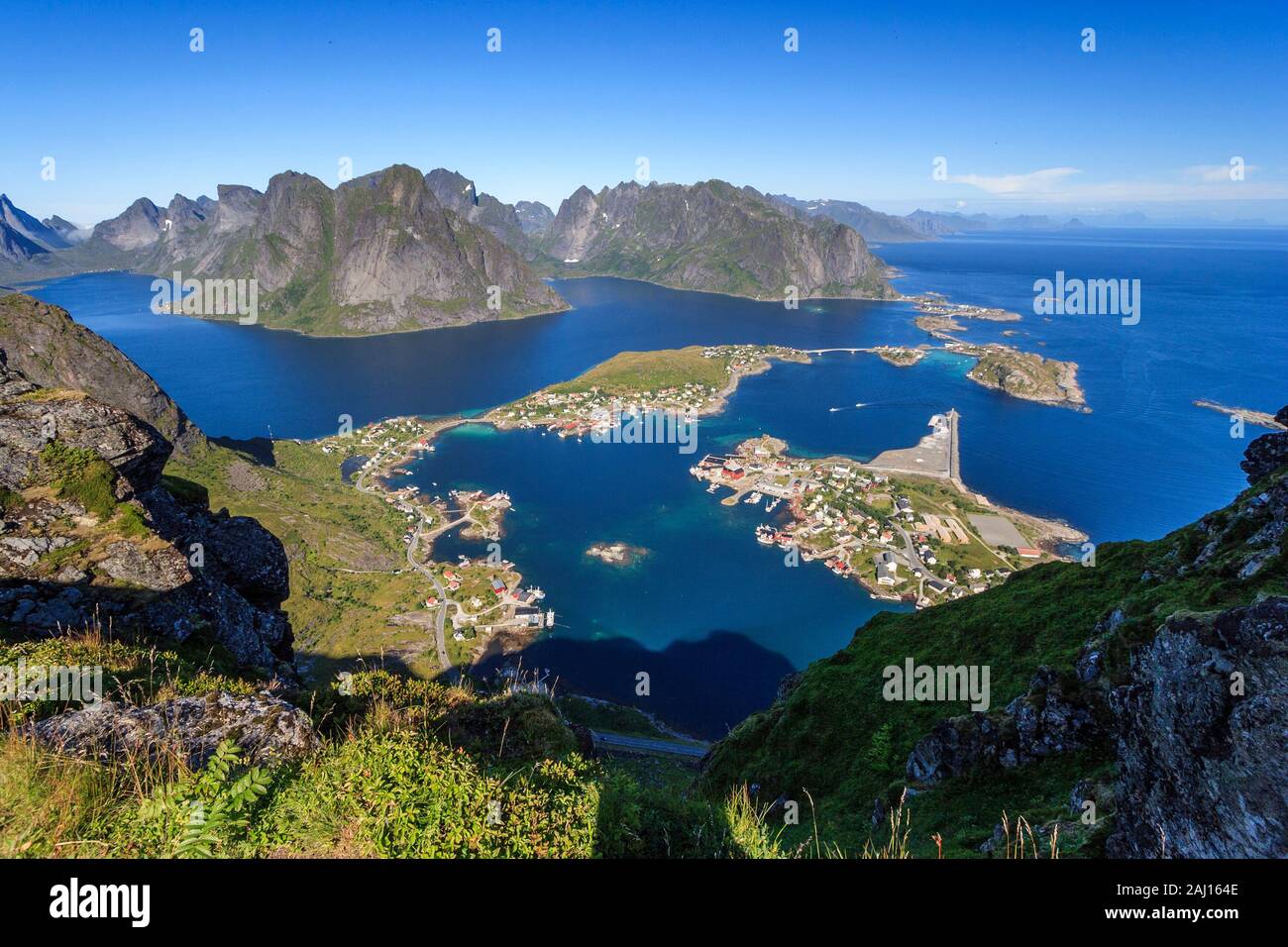 mountain viewpoint moskenesoy island reine hamnoy lofoten island norway ...