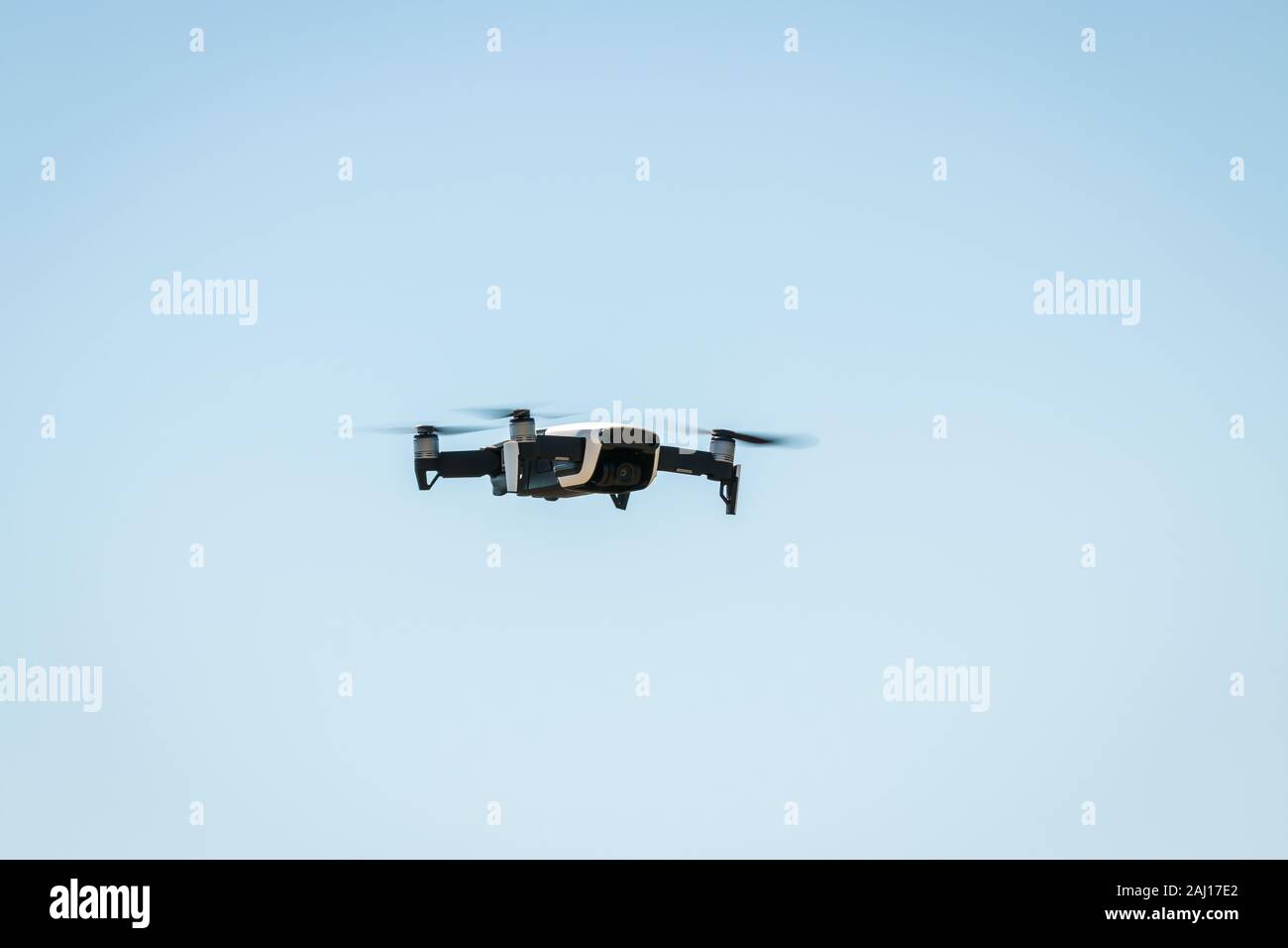 Drone flying through the sun hi-res stock photography and images - Alamy