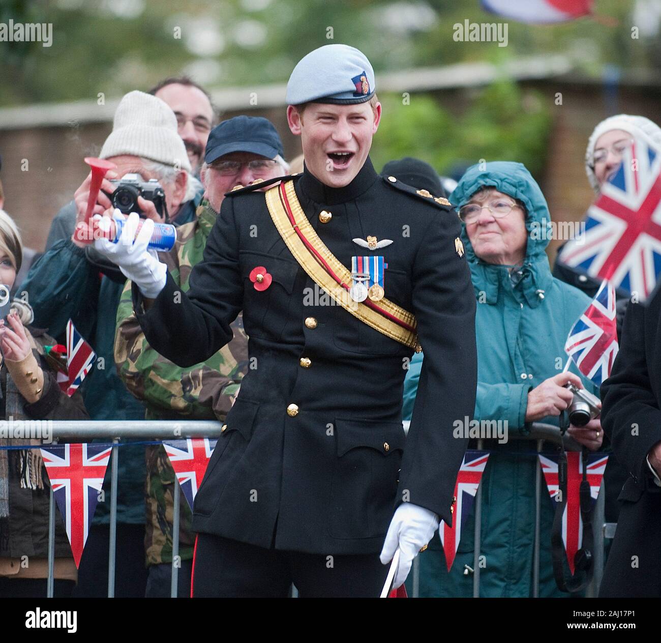 Royal marines in dress uniform hi-res stock photography and images - Alamy