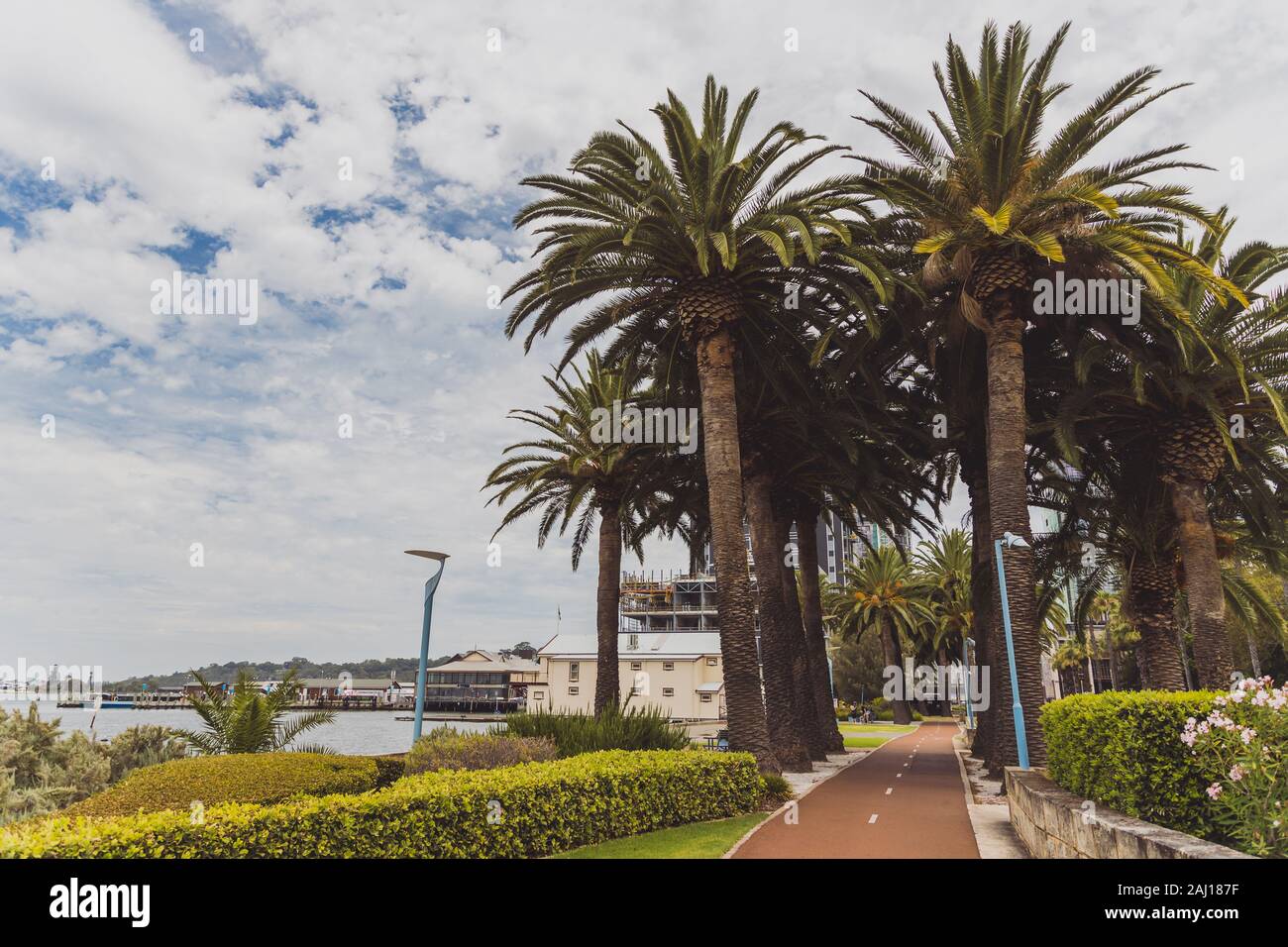 PERTH, AUSTRALIA - December 25th, 2019: Riverside pedestrian walk in ...
