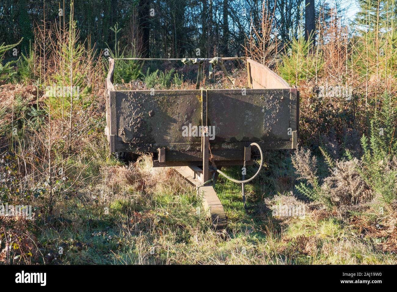 Rusty old trailer hi-res stock photography and images - Alamy
