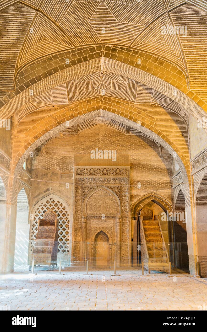 Mihrab and minbar hi-res stock photography and images - Alamy
