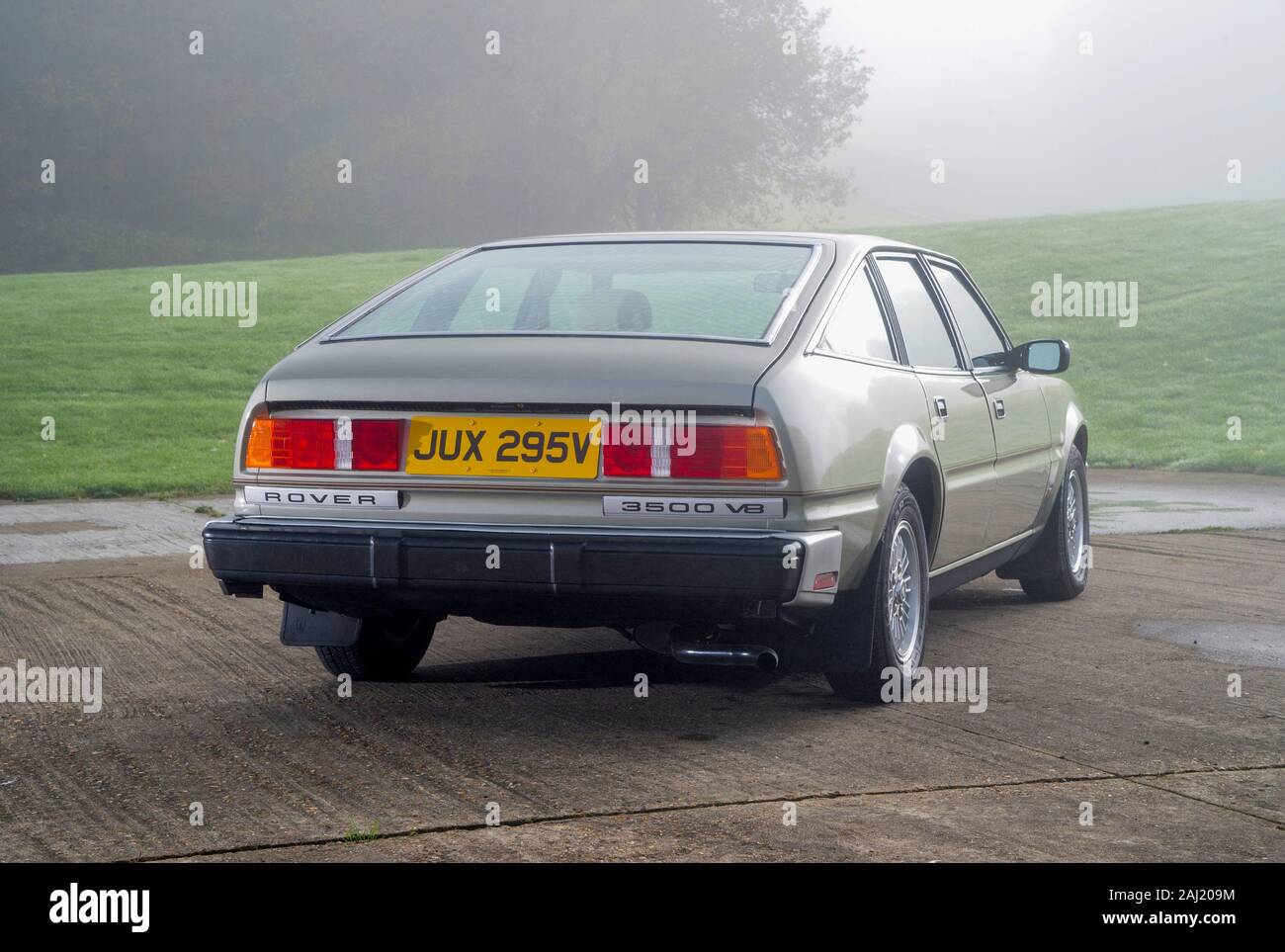 1980 North American spec Rover SD1 V8 classic executive car Stock Photo ...