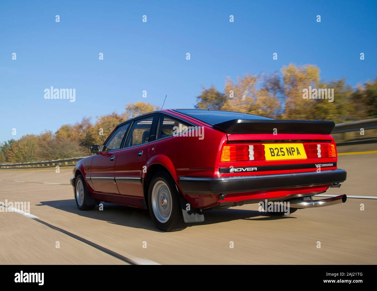 Rover sd1 v8 hi-res stock photography and images - Alamy