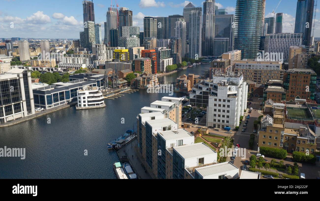 London Docklands Business and finance Center near Real Estate Homes ...
