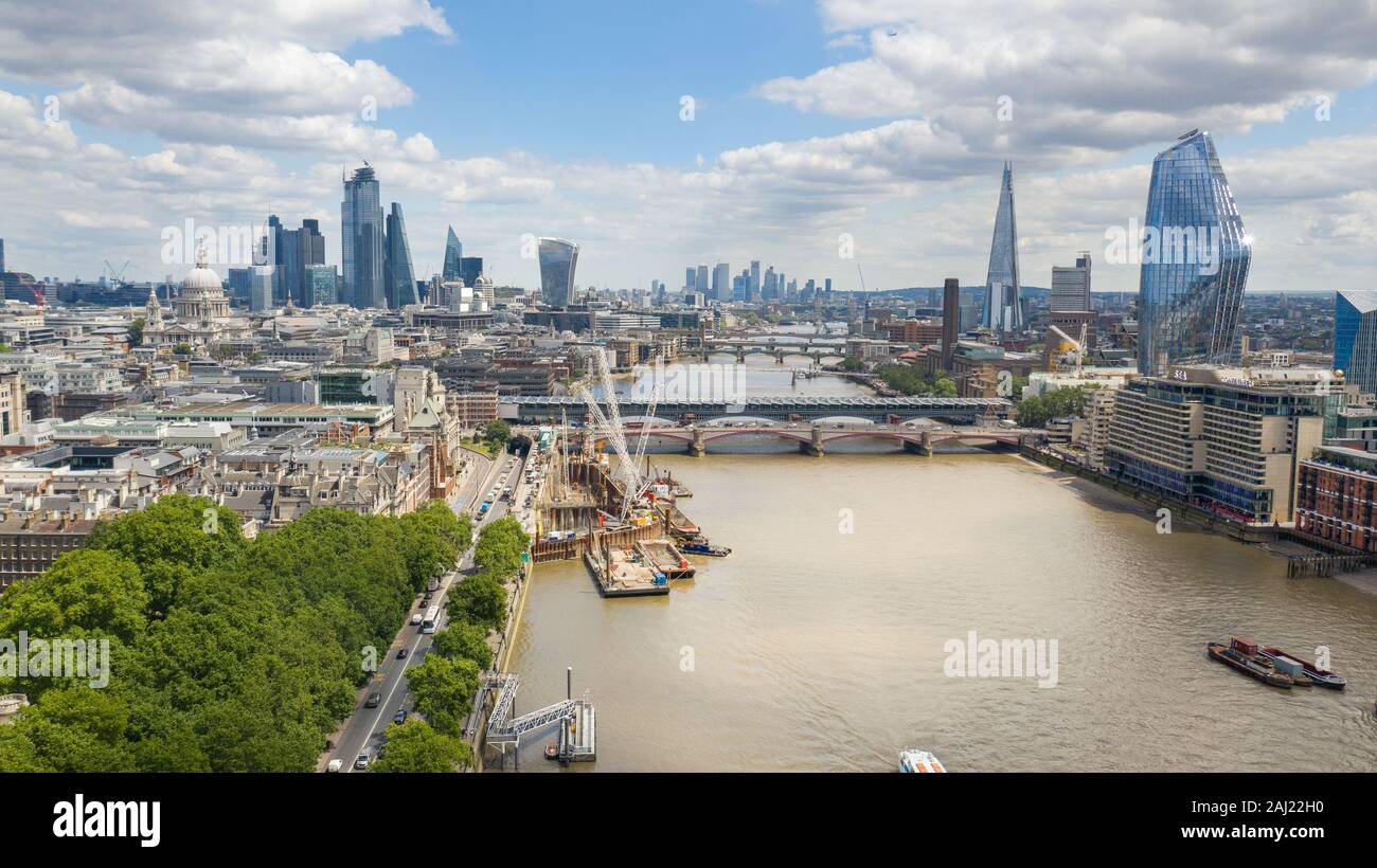 Birds eye view city of london hi-res stock photography and images - Alamy