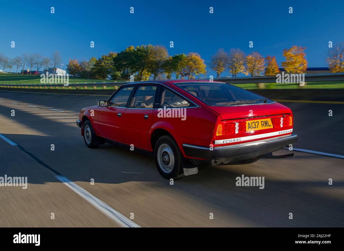 1983 Rover SD1 2000 classic British executive car Stock Photo - Alamy