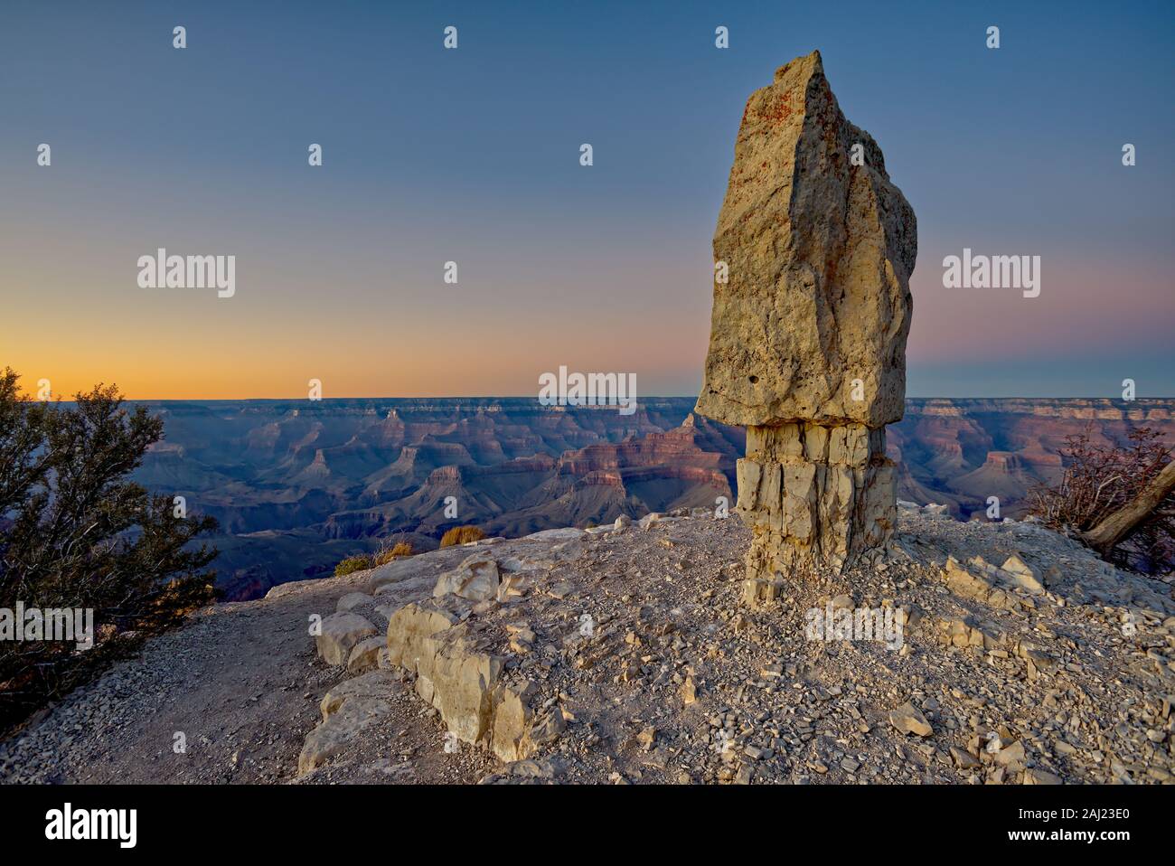 Shoshone point hi-res stock photography and images - Alamy