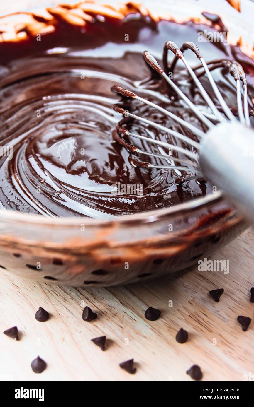 Liquid chocolate in glass bowl hi-res stock photography and images - Alamy