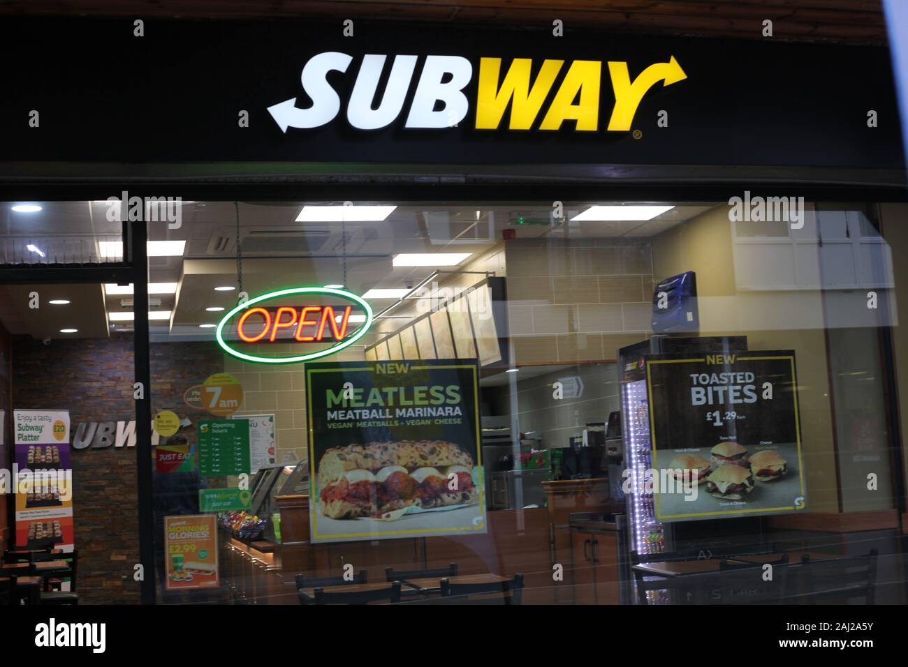Subway Restaurant Exterior High Resolution Stock Photography and Images ...