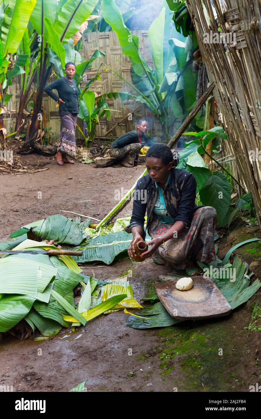 Dorze people, Naciones, Etiopia, Africa Stock Photo - Alamy