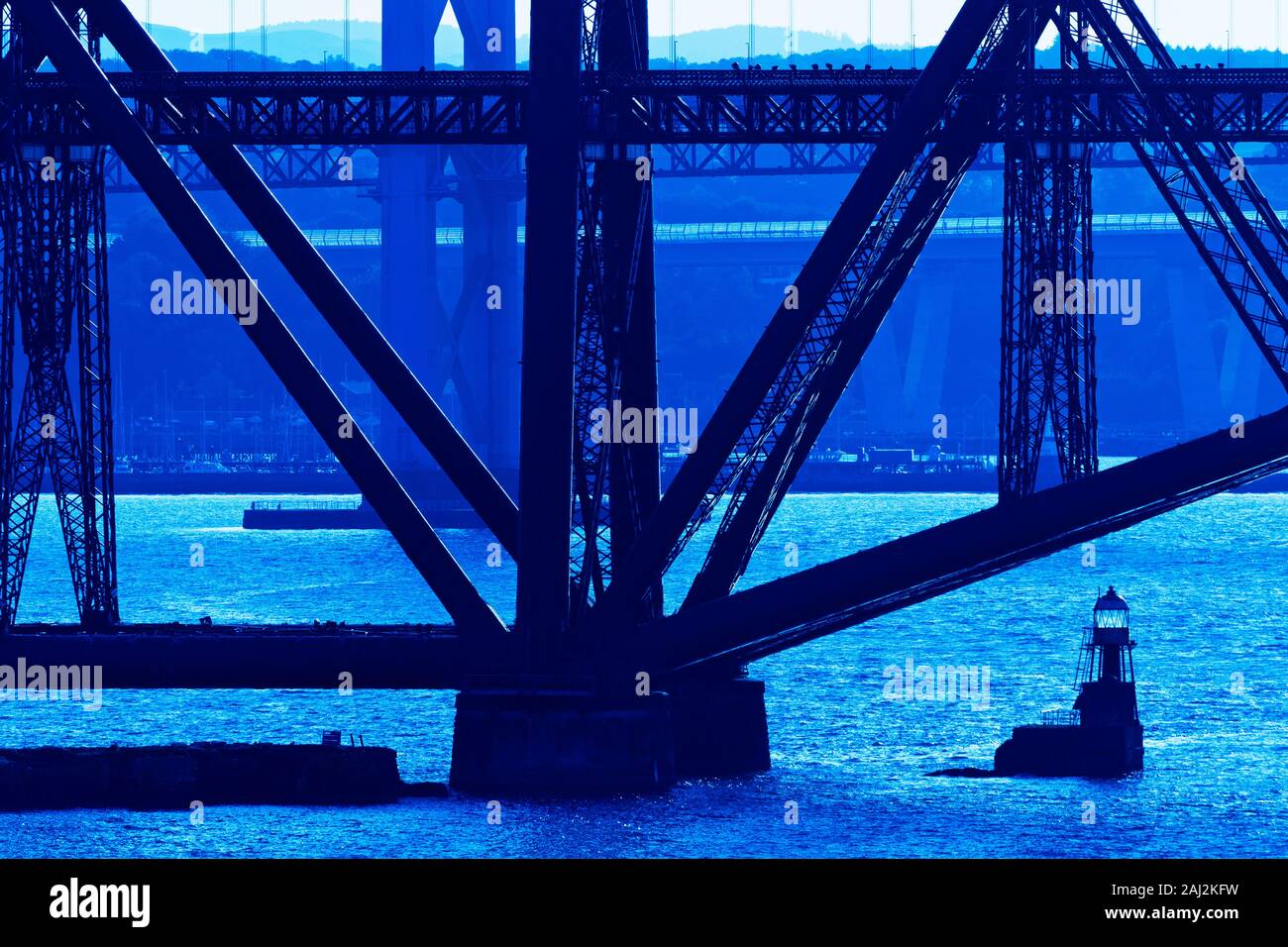 Forth Bridge & Inch Garvie Lighthouse, South Queensferry, Edinburgh ...