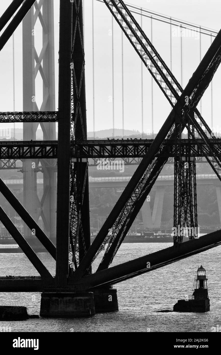 Forth bridge and light tower hi-res stock photography and images - Alamy