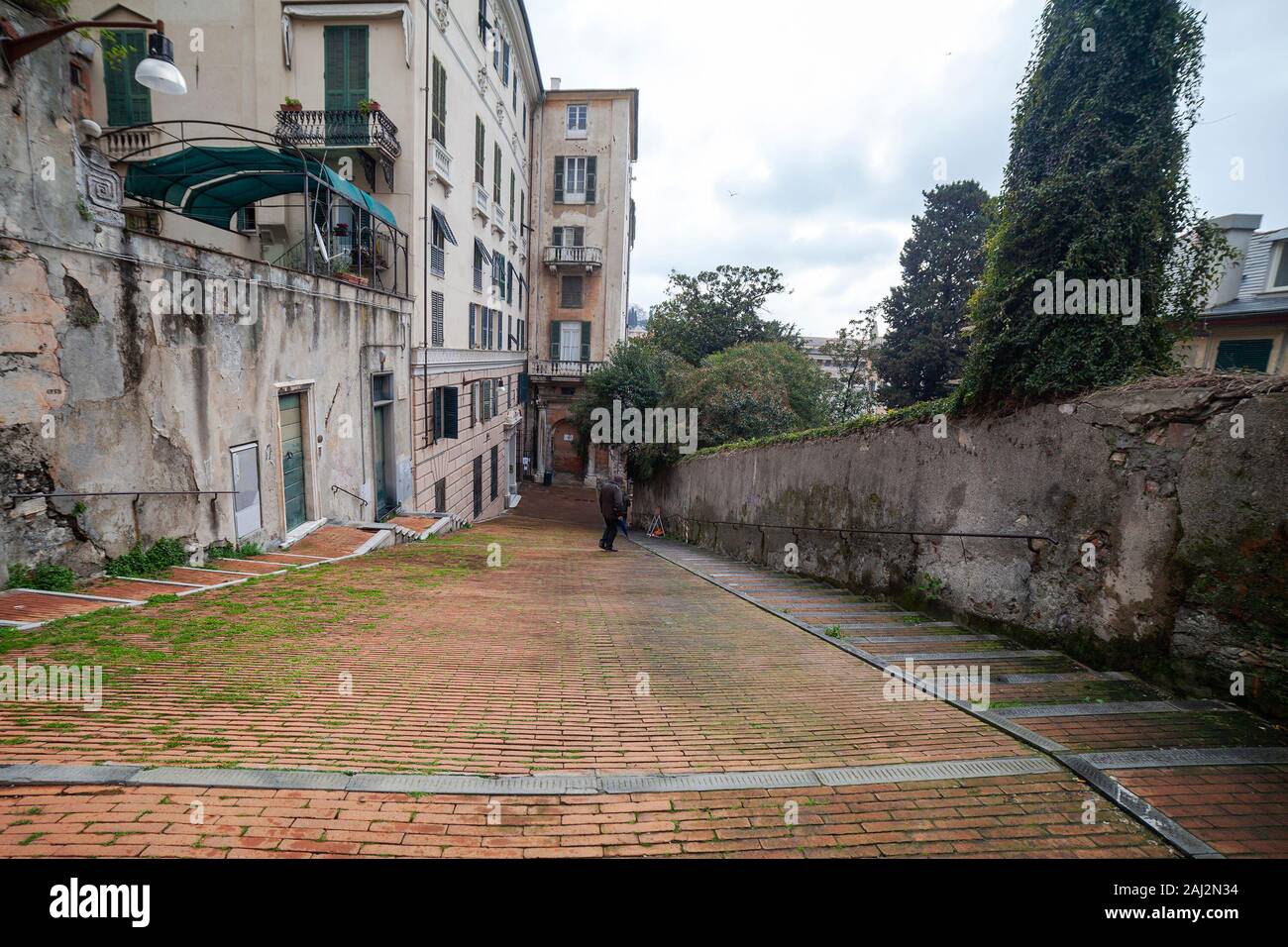 Old town lane genoa italy hi-res stock photography and images - Alamy