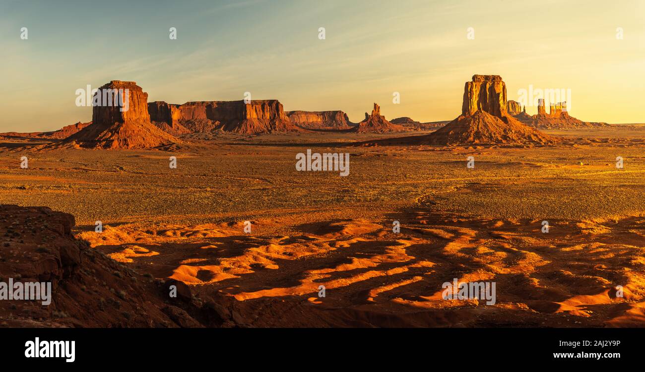 Artists point monument valley hi-res stock photography and images - Alamy