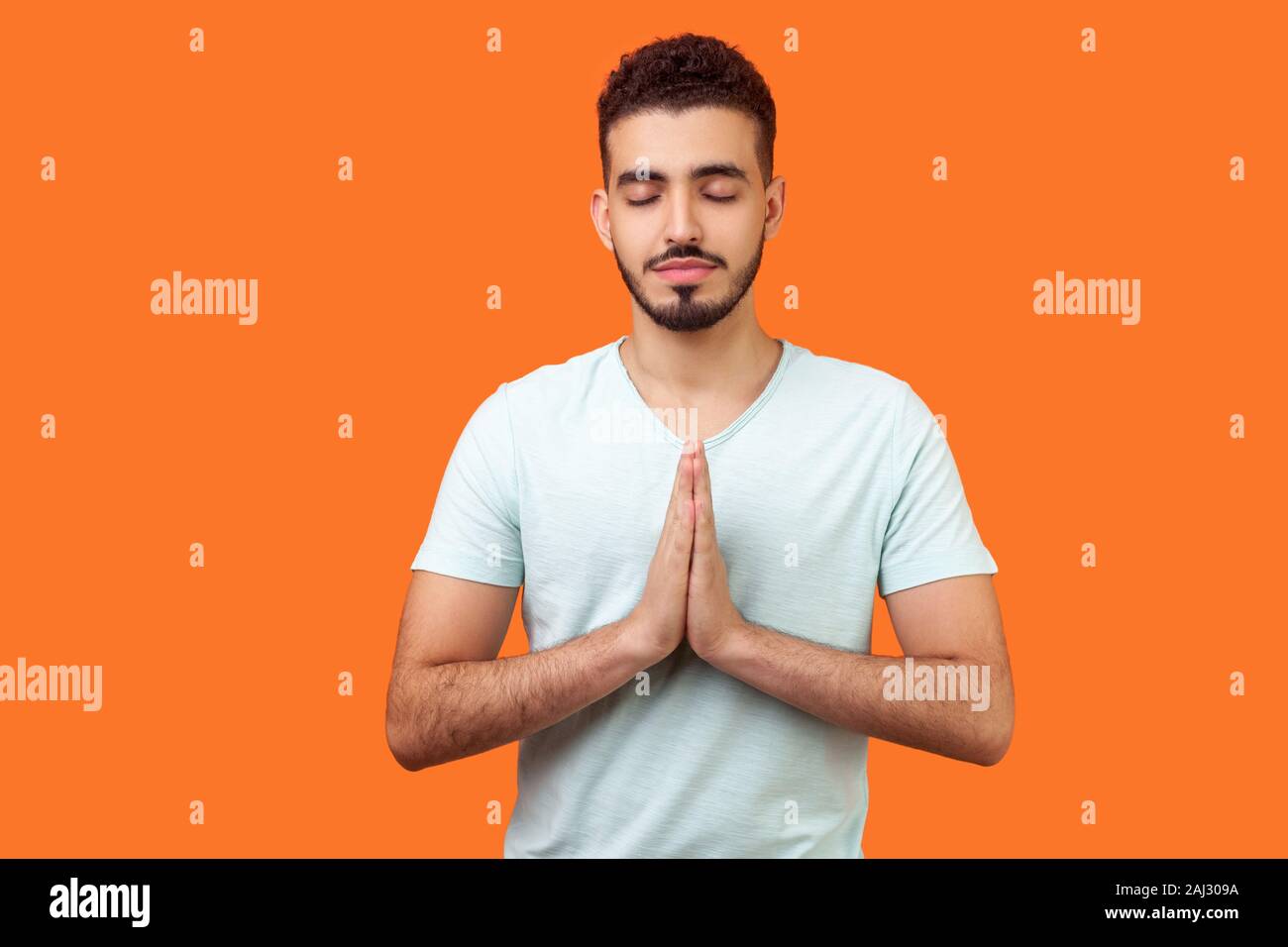 Arab man meditating hi-res stock photography and images - Alamy