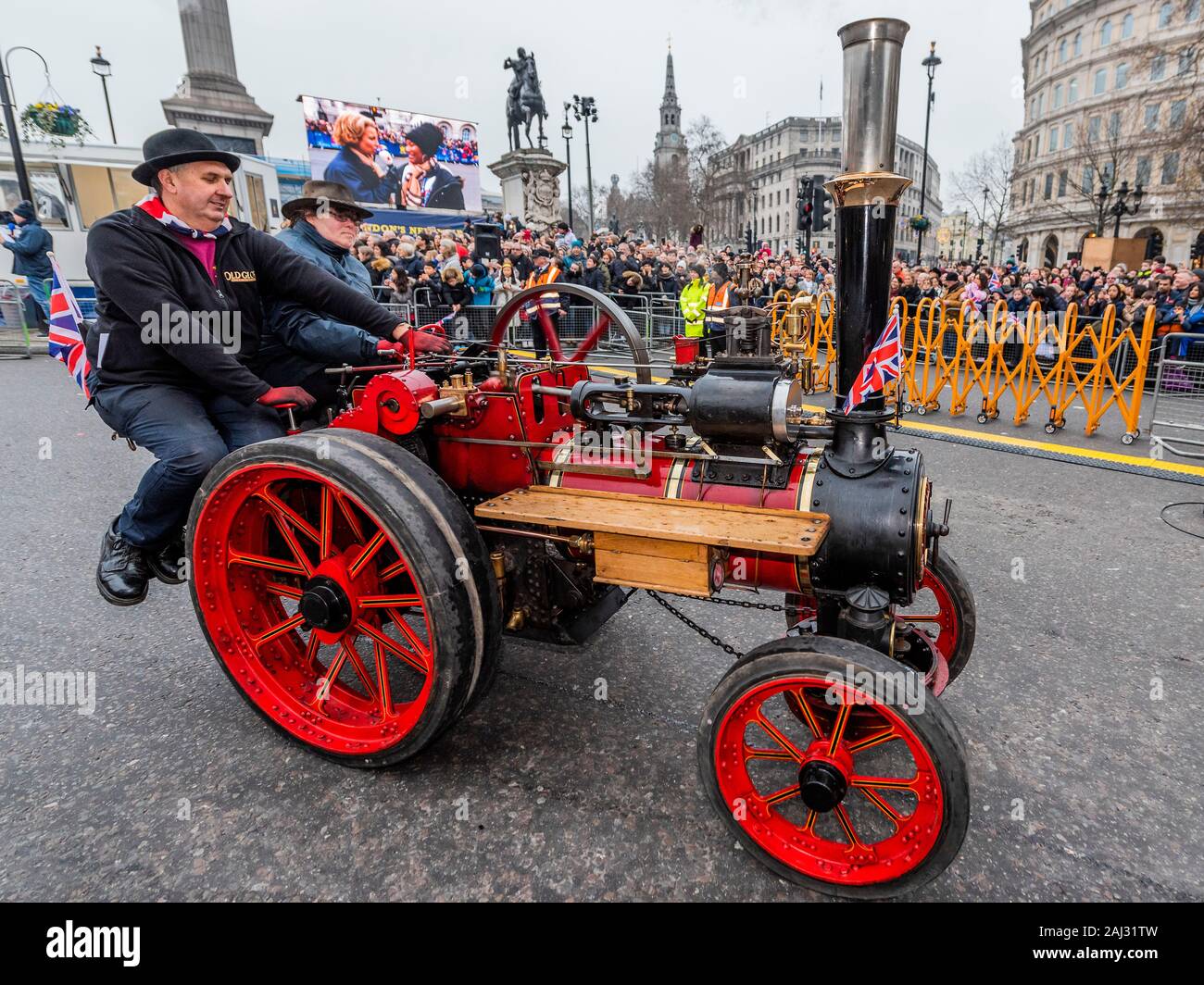 Miniature Steamers for Charity - The London New Year's Day Parade marks ...