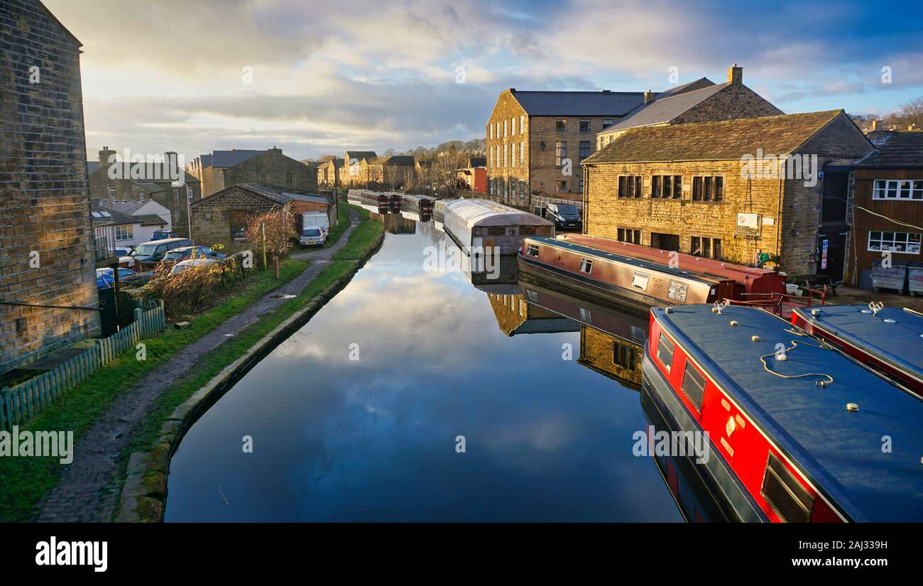 Yorkshire waterway hi-res stock photography and images - Alamy