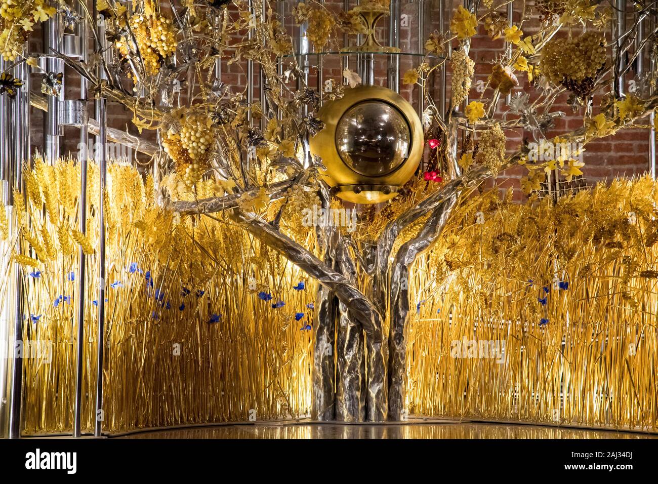 The Amber Altar in kosciol Sw. Brygidy (St. Bridget's Church) in Gdansk ...