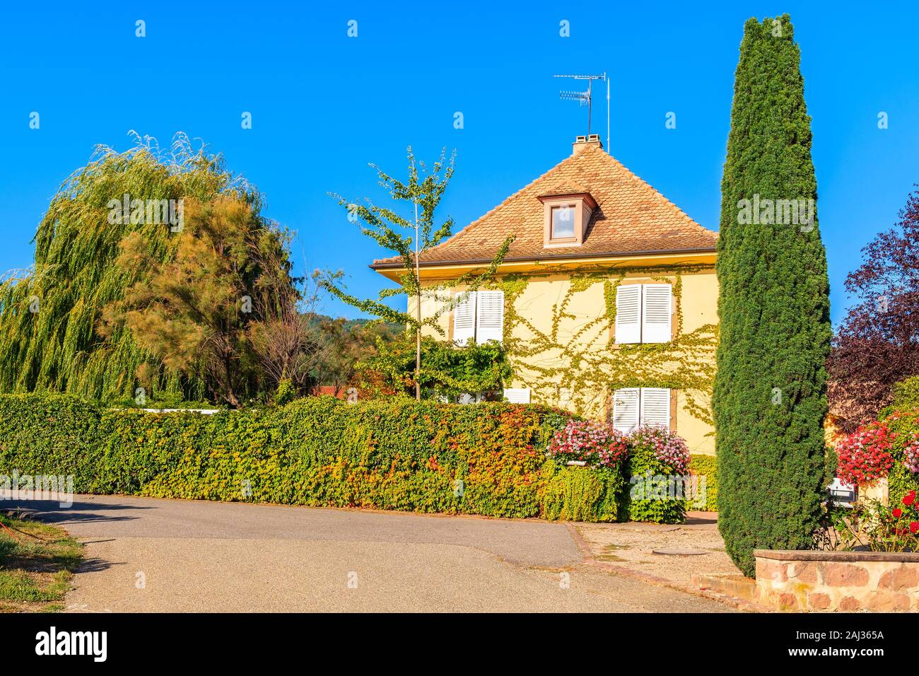 Typical french house hi-res stock photography and images - Alamy